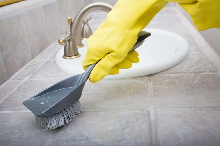 How to Clean a Sink — Pro Housekeepers